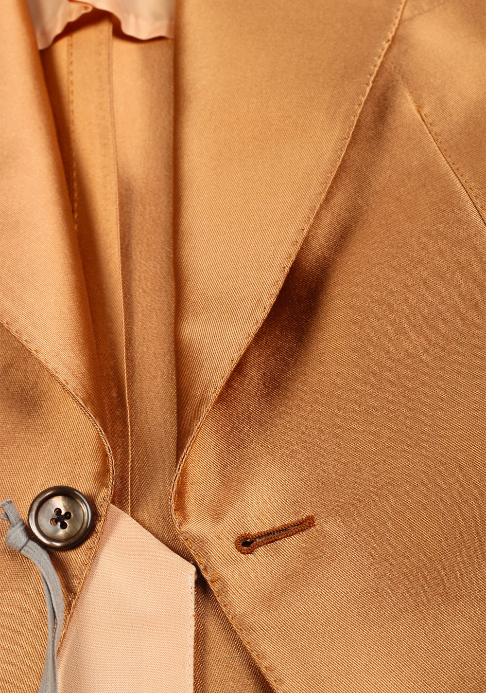TOM FORD Atticus Champagne Silk Suit Size 46 / 36R U.S. – Costume Limité